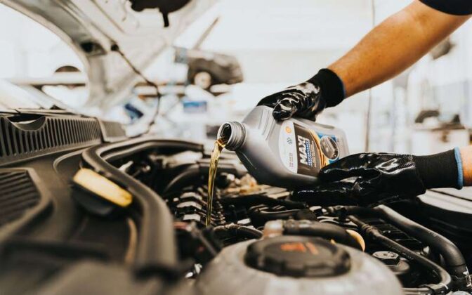 Too Much Oil in Car Engine: Symptoms & Fixes