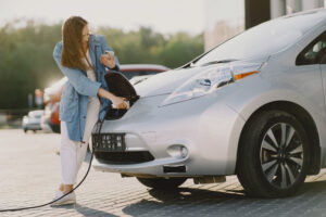 Advantages and Disadvantages of Electric Vehicles (EV)